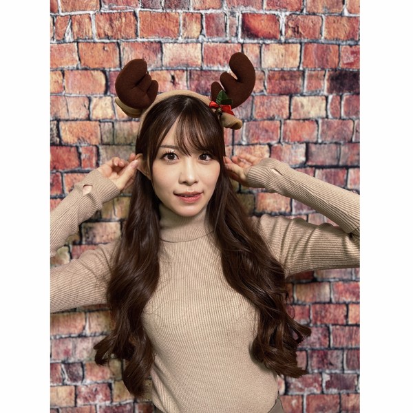 日本レースクイーン大賞2023 ファイナリスト 松田蘭のサイン入り写真 #831/2000 - 「全力アピール～アダムシアター～」NFTストアのNFT | Adam byGMO